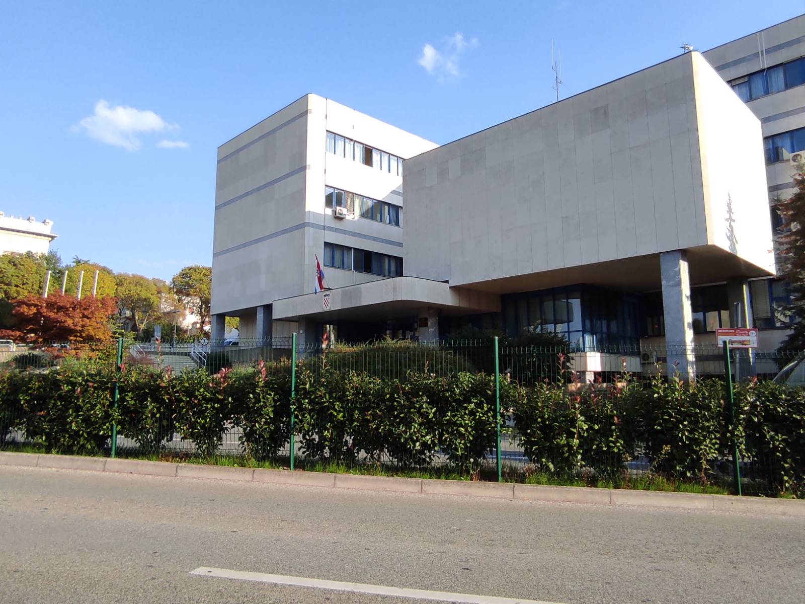 Pula: 70-godišnjak zvao kćerku pa prijetio bivšoj supruzi ODREĐEN MU ...